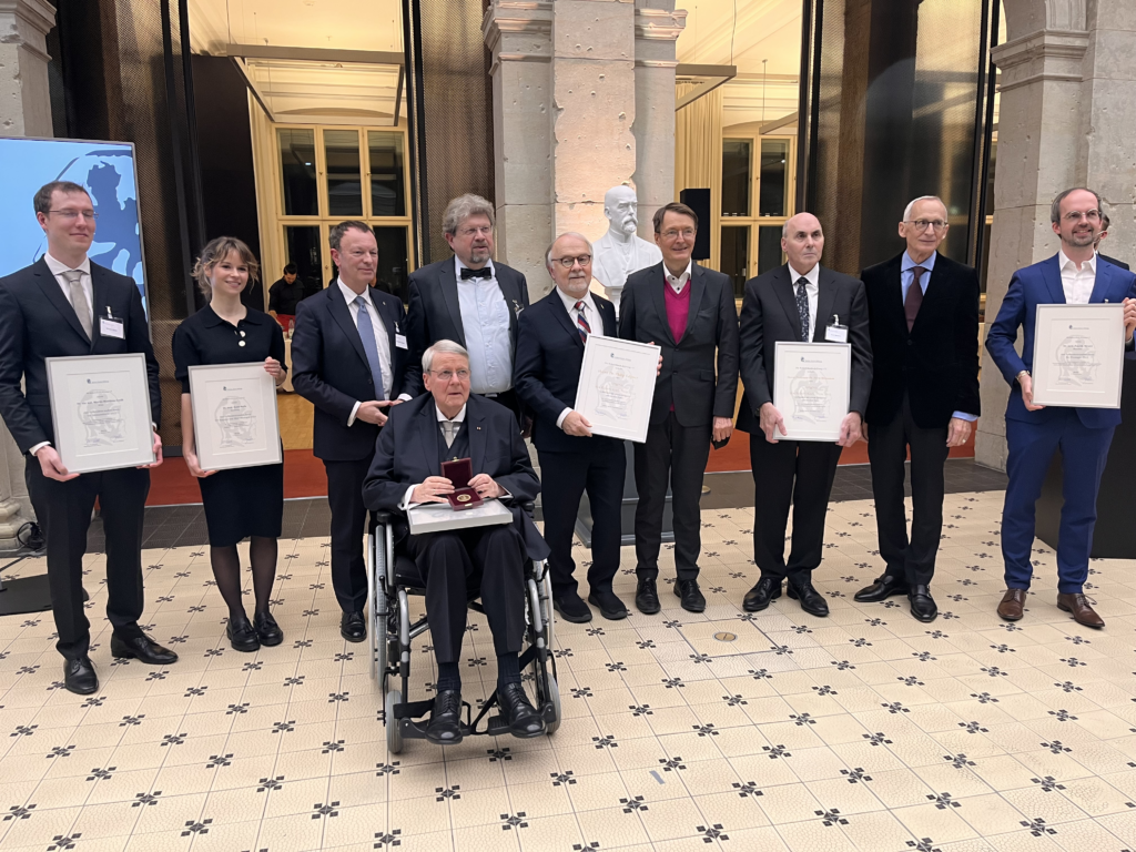 EAM fellow Jörg Hacker awarded the Robert Koch Gold Medal - FEMS