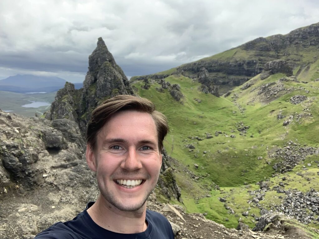 Microbial biofilms on canal walls have methanotrophic activities